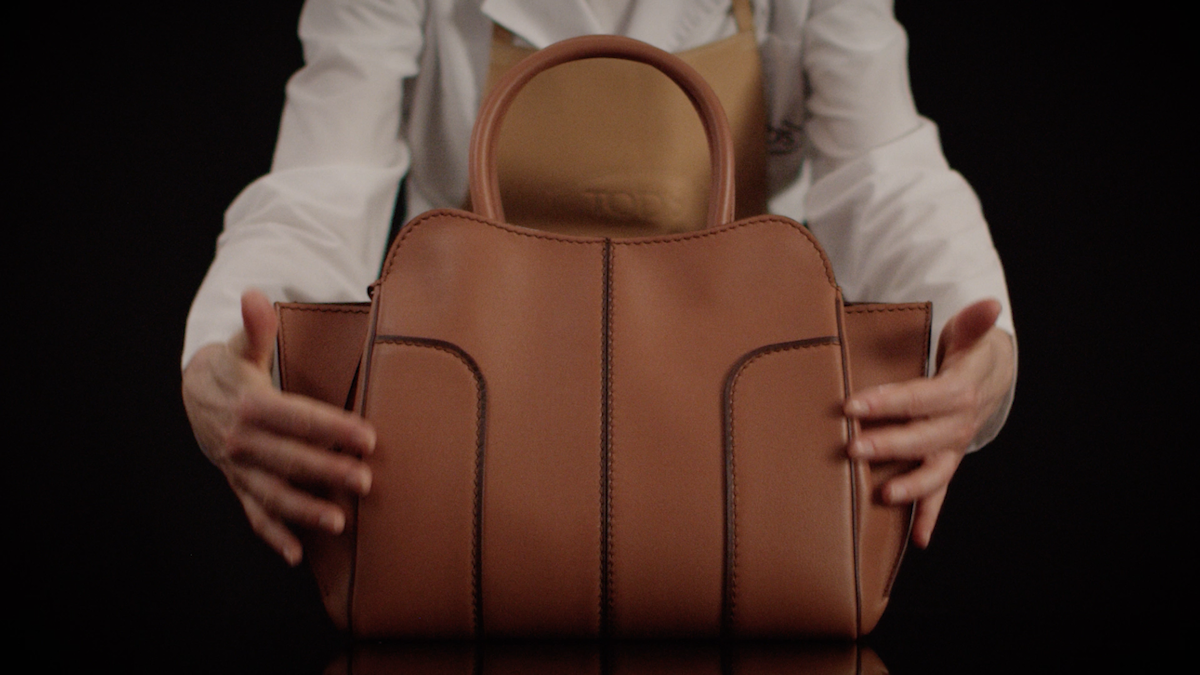 In Motion: See how the iconic Tod's Sella Bag is made