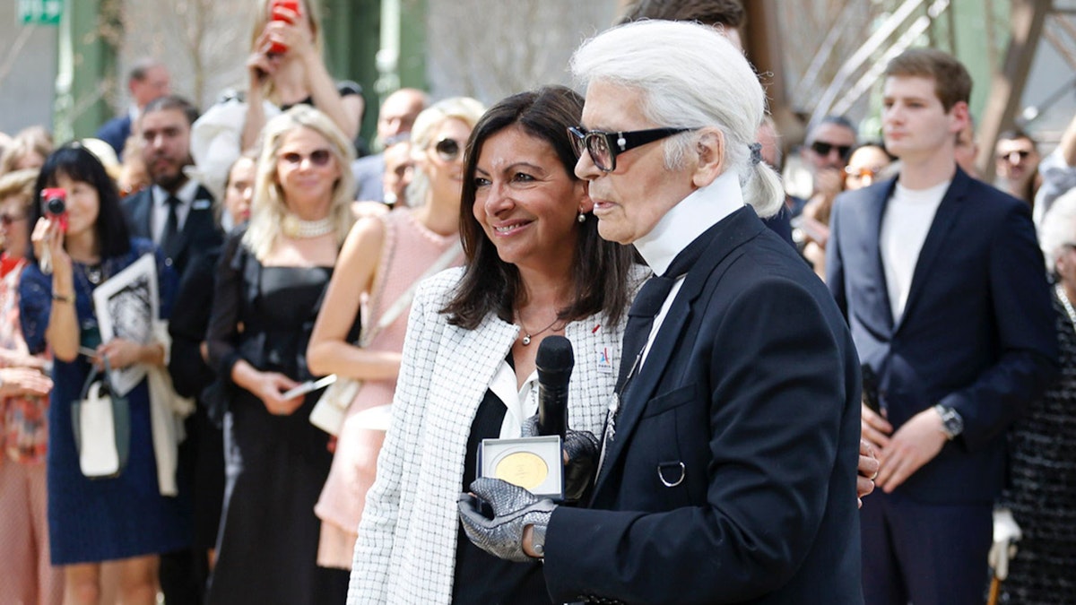 Karl Lagerfeld awarded highest Parisian distinction