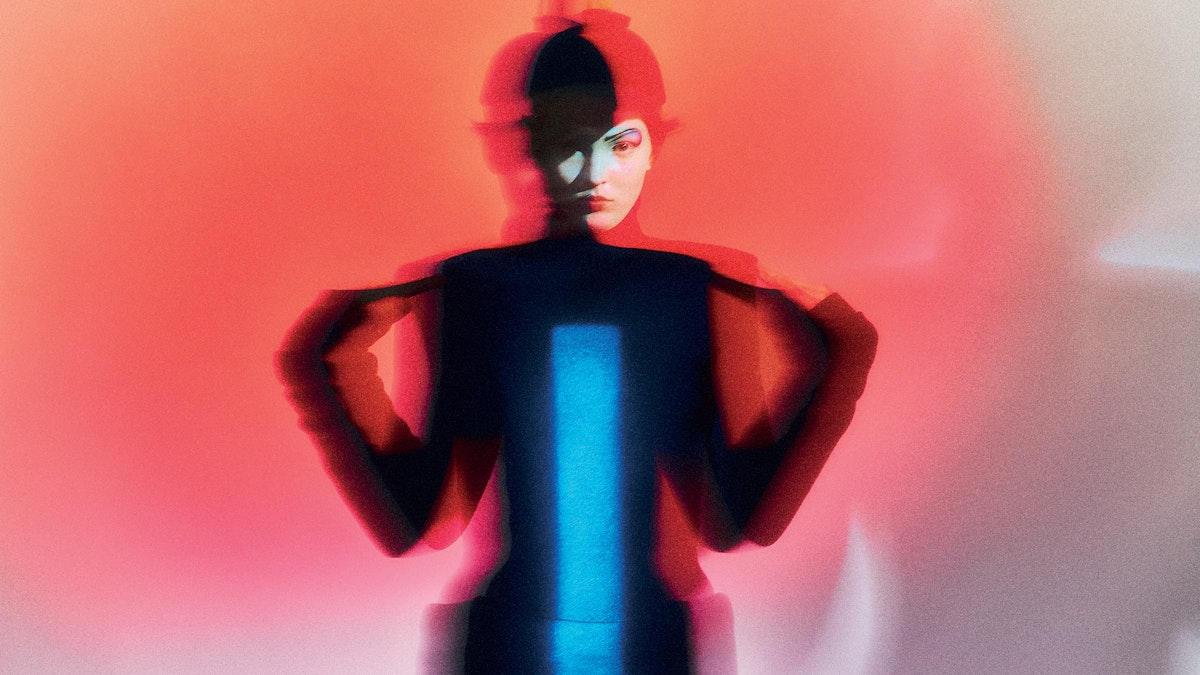Neon Lights: Capturing fashion in vibrant colours