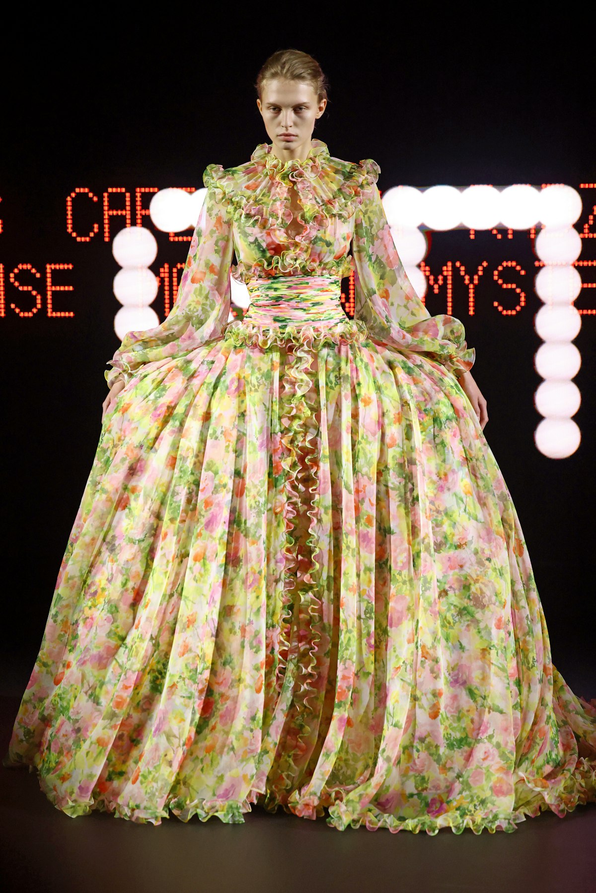 Valentino «Vertigineux», the first Haute Couture fashion show by ...