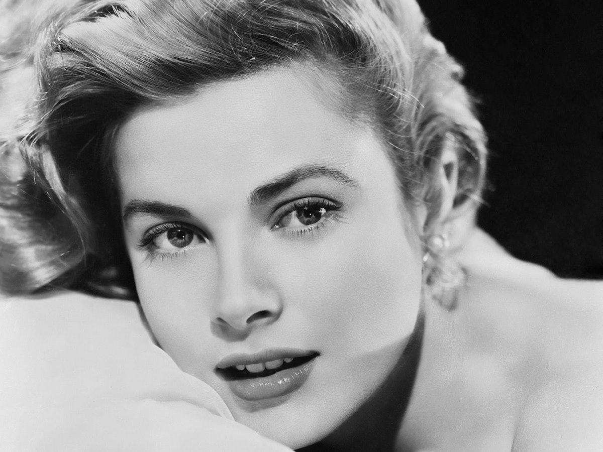 Grace Kelly’nin ikonik gardırobu sergi oluyor