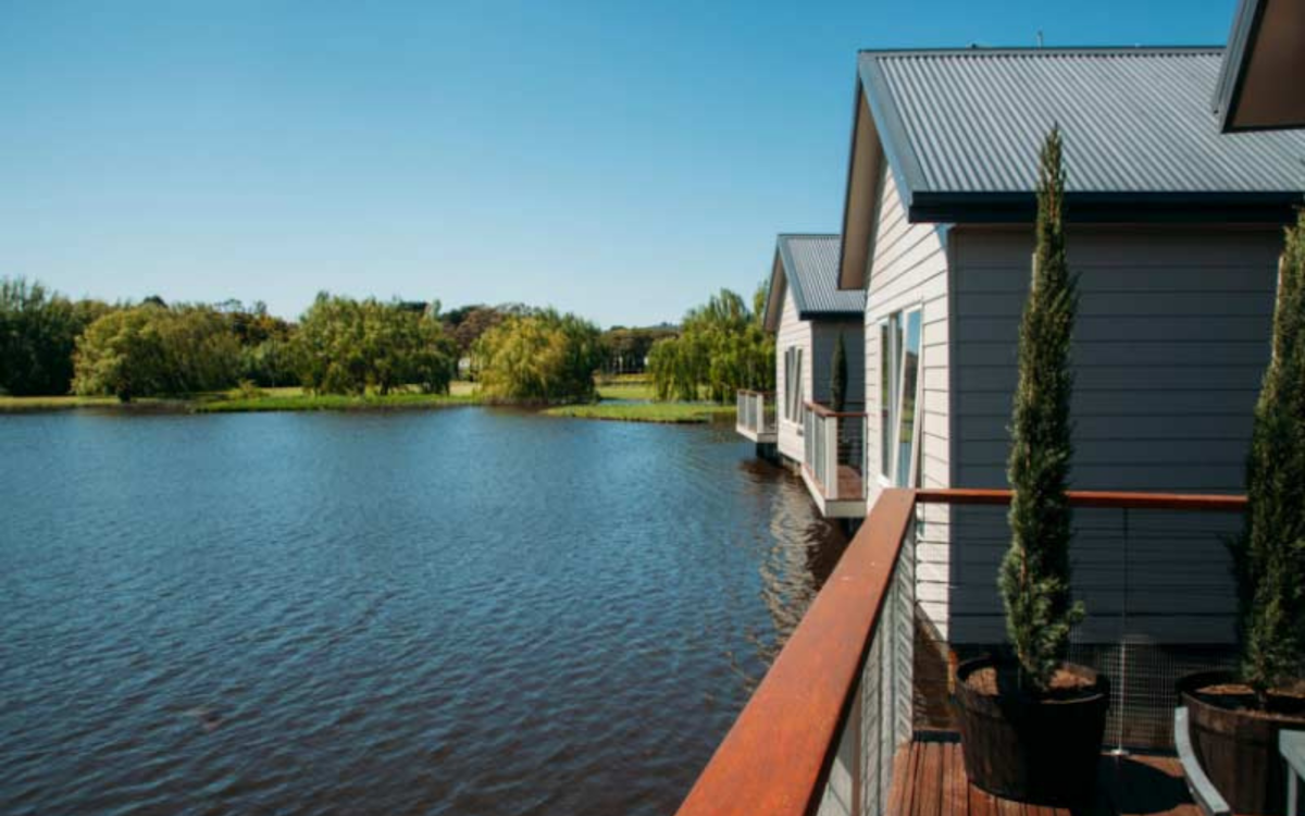 Explore Mornington Peninsula Accommodation | Stay & Bathe