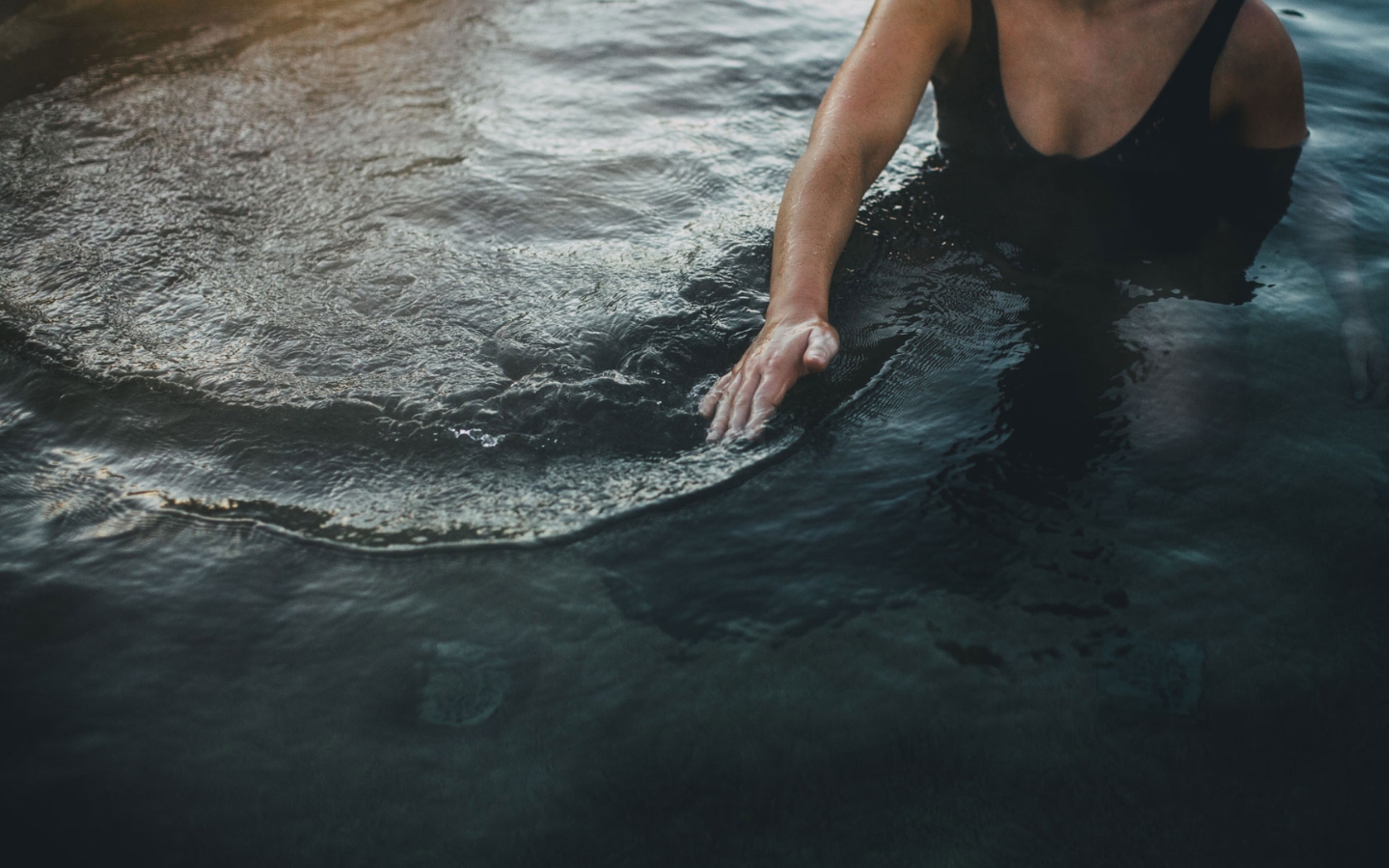 The importance of drinking water while bathing