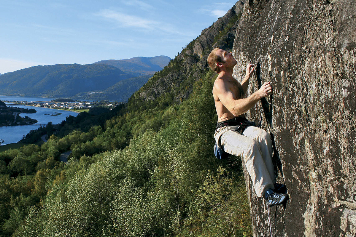 Guide til klatring og buldring i Romsdalen | Klatring | FRIFLYT.NO