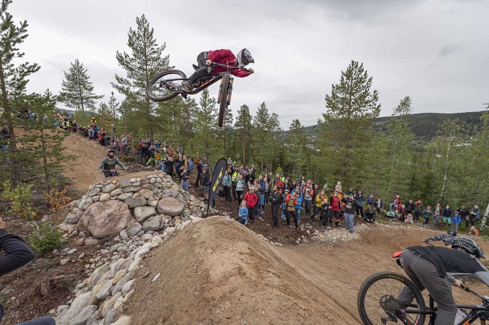 Se filmen fra B-Rage Invitational | TERRENGSYKKEL.NO