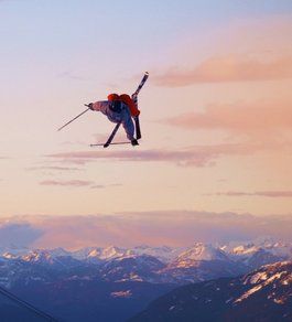 Joe Schuster | FRIFLYT.NO