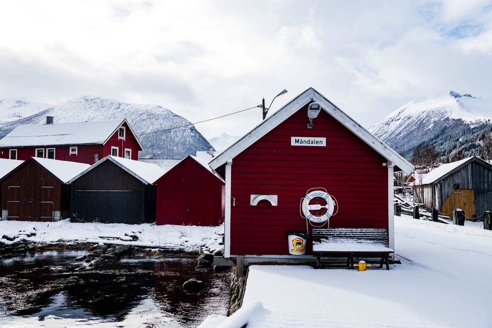 Måndalen i Romsdal på sitt aller vakreste | FRIFLYT.NO