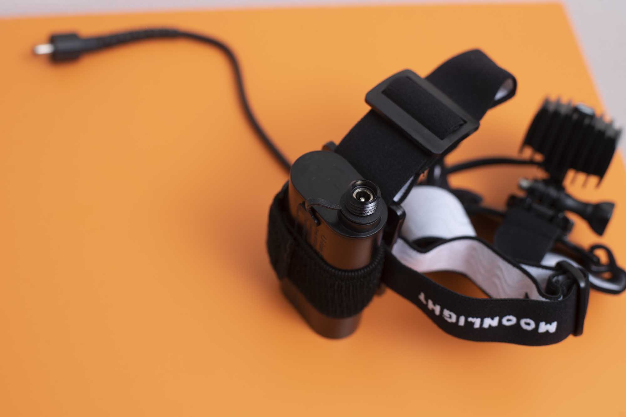 Test av Moonlight Bright As Day 2000 hodelykt og sykkellykt ...