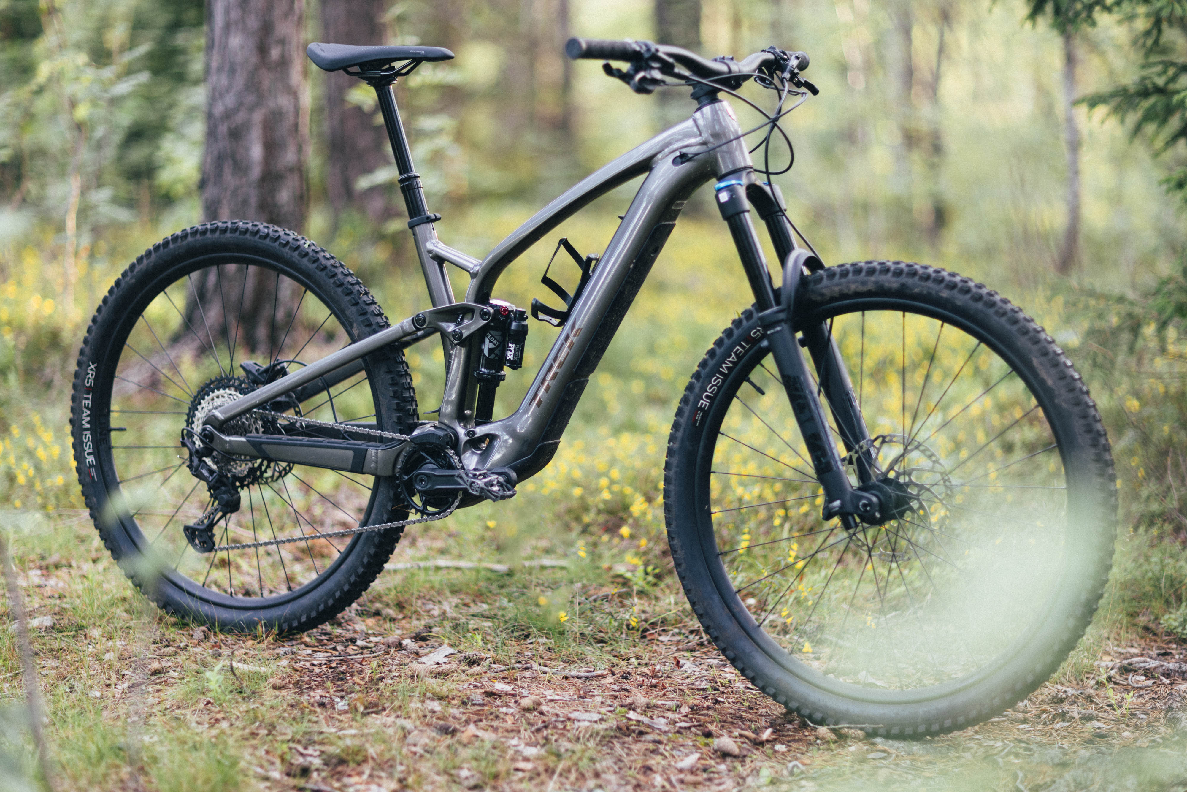 Test av Trek Fuel EXe 8 – halvparten så dyr, like bra? | TERRENGSYKKEL.NO