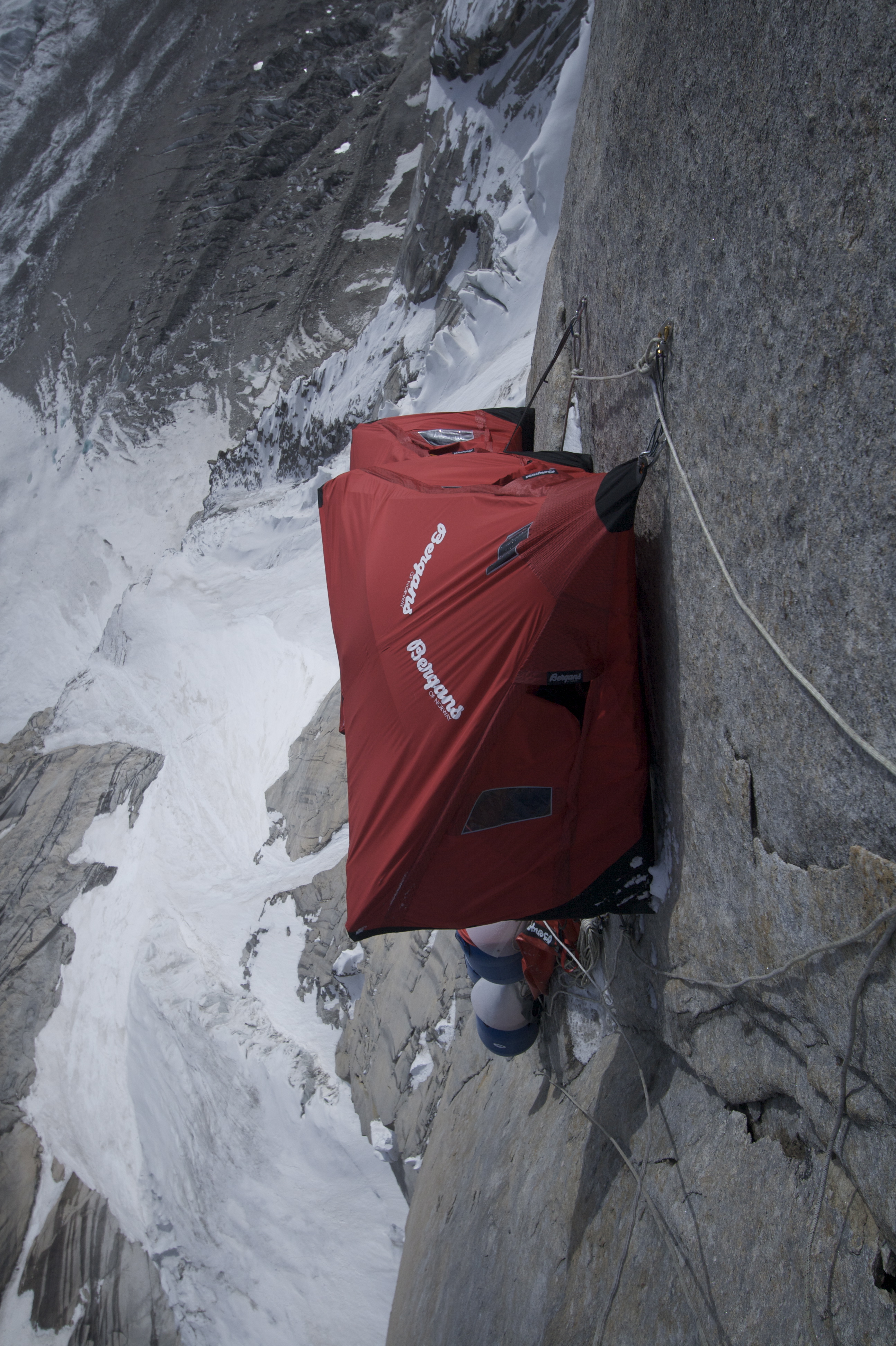 Historien om den eneste repetisjonen av Norskeruta på Trango | FRIFLYT.NO