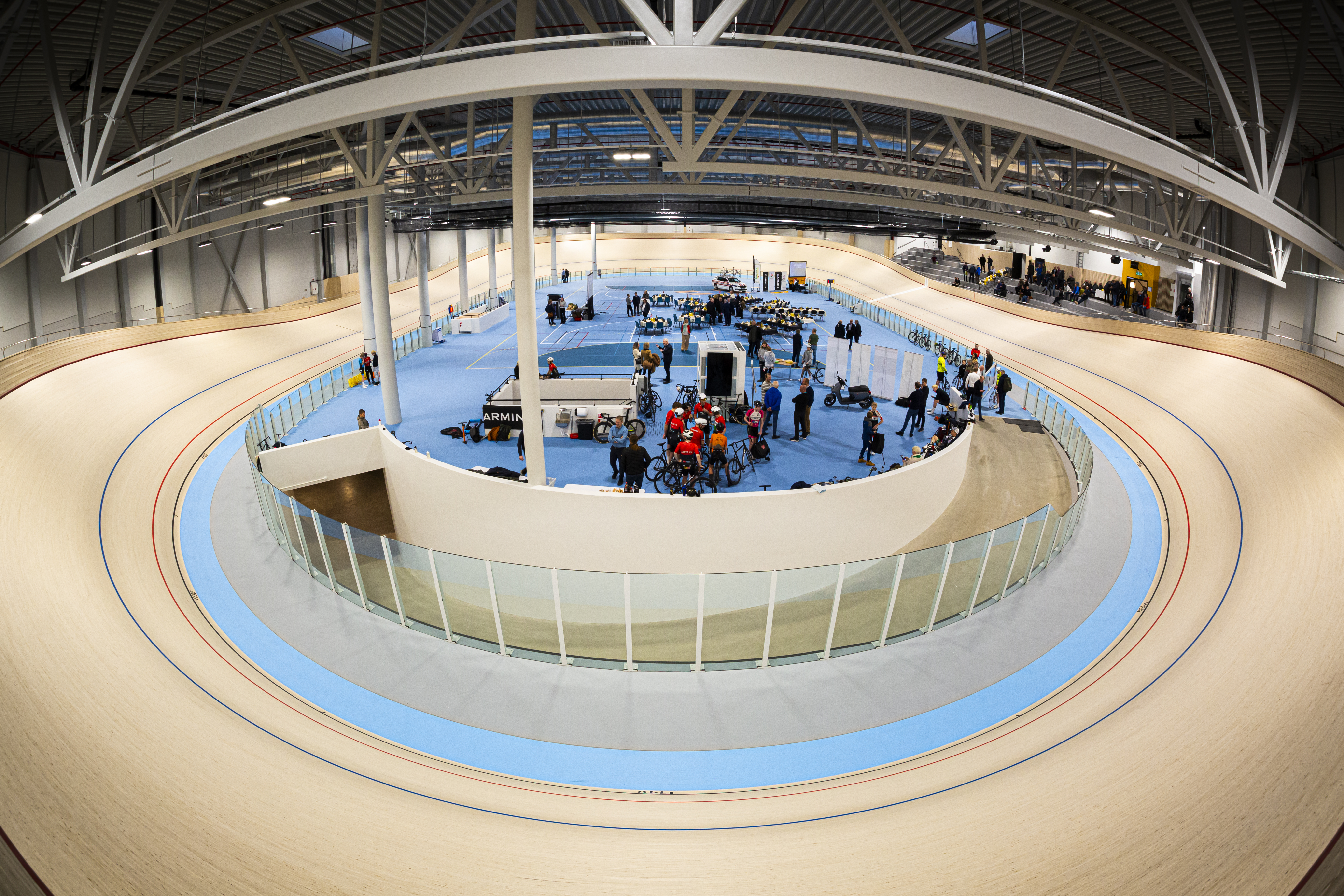 Slik var åpningen av velodromen i Asker | LANDEVEI.NO