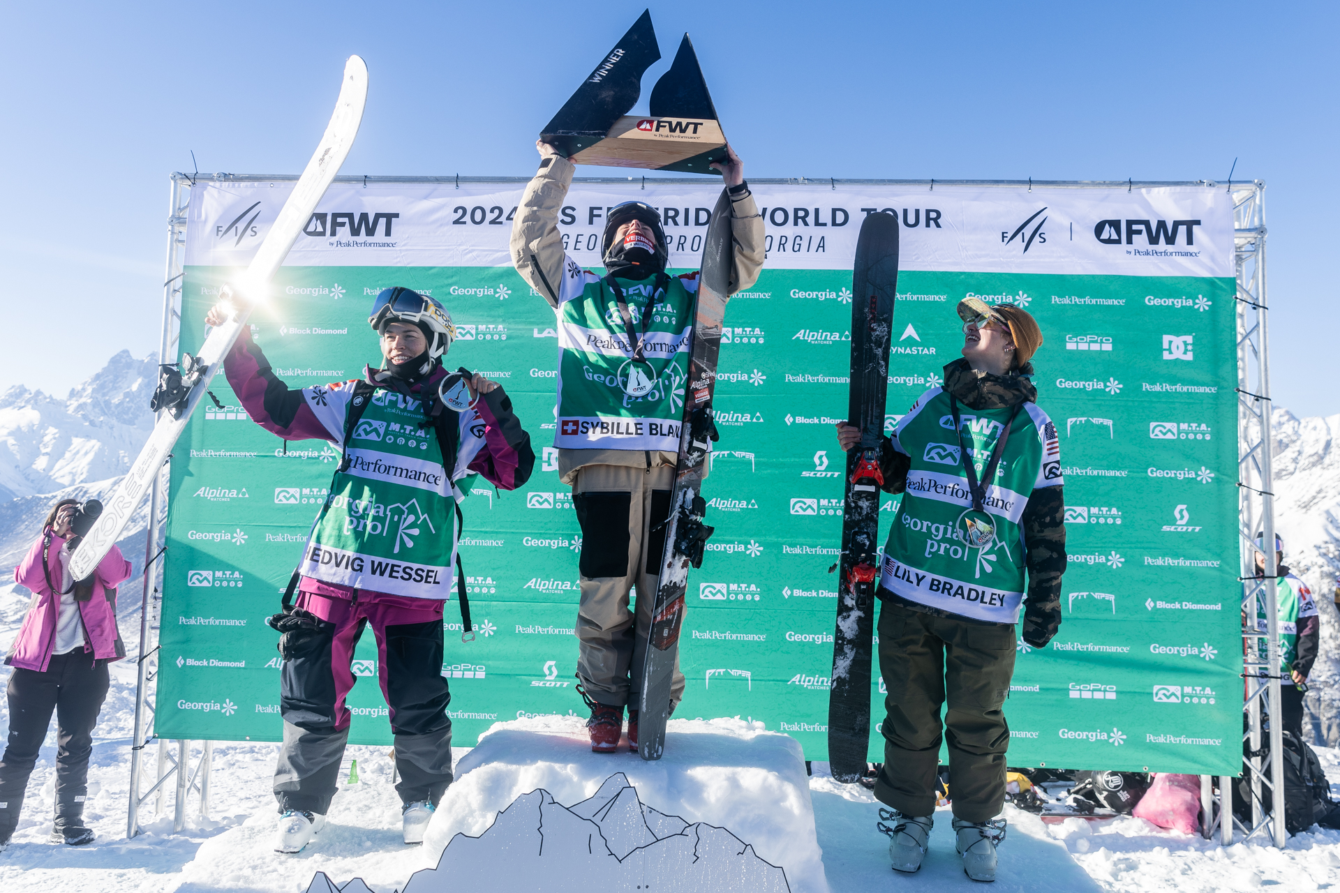 Skjerpet Hedvig Wessel i innspurten av Freeride World Tour | FRIFLYT.NO