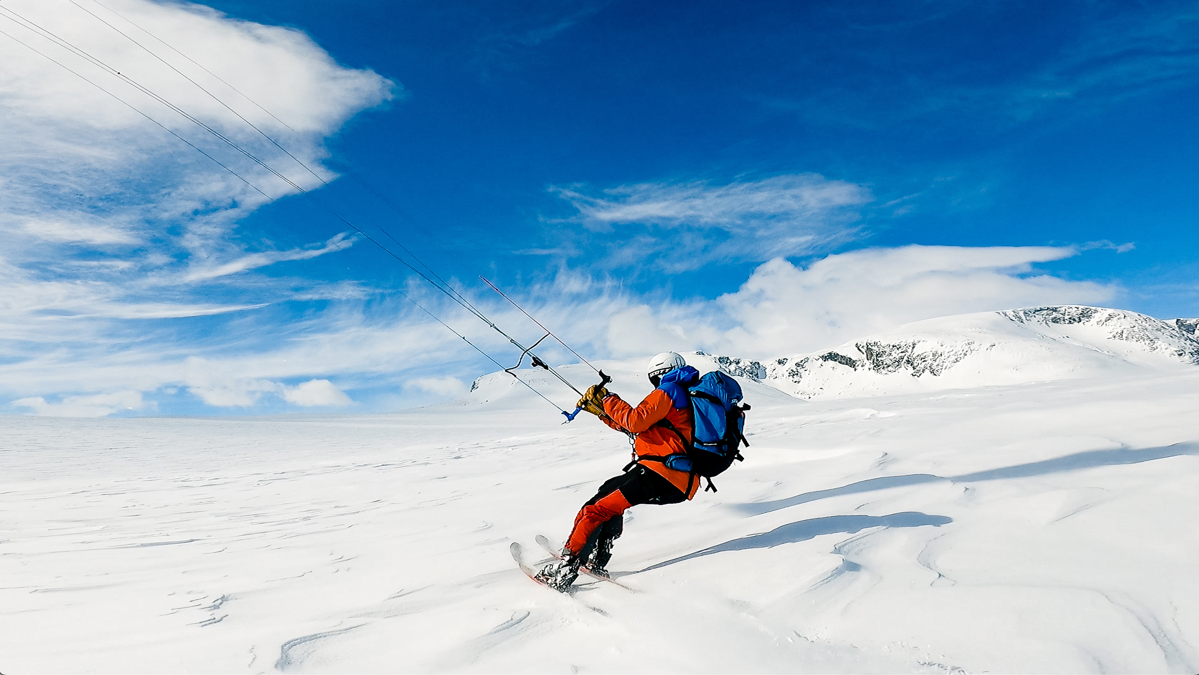 Med kite til Hallingskarvets bratte renner | FRIFLYT.NO