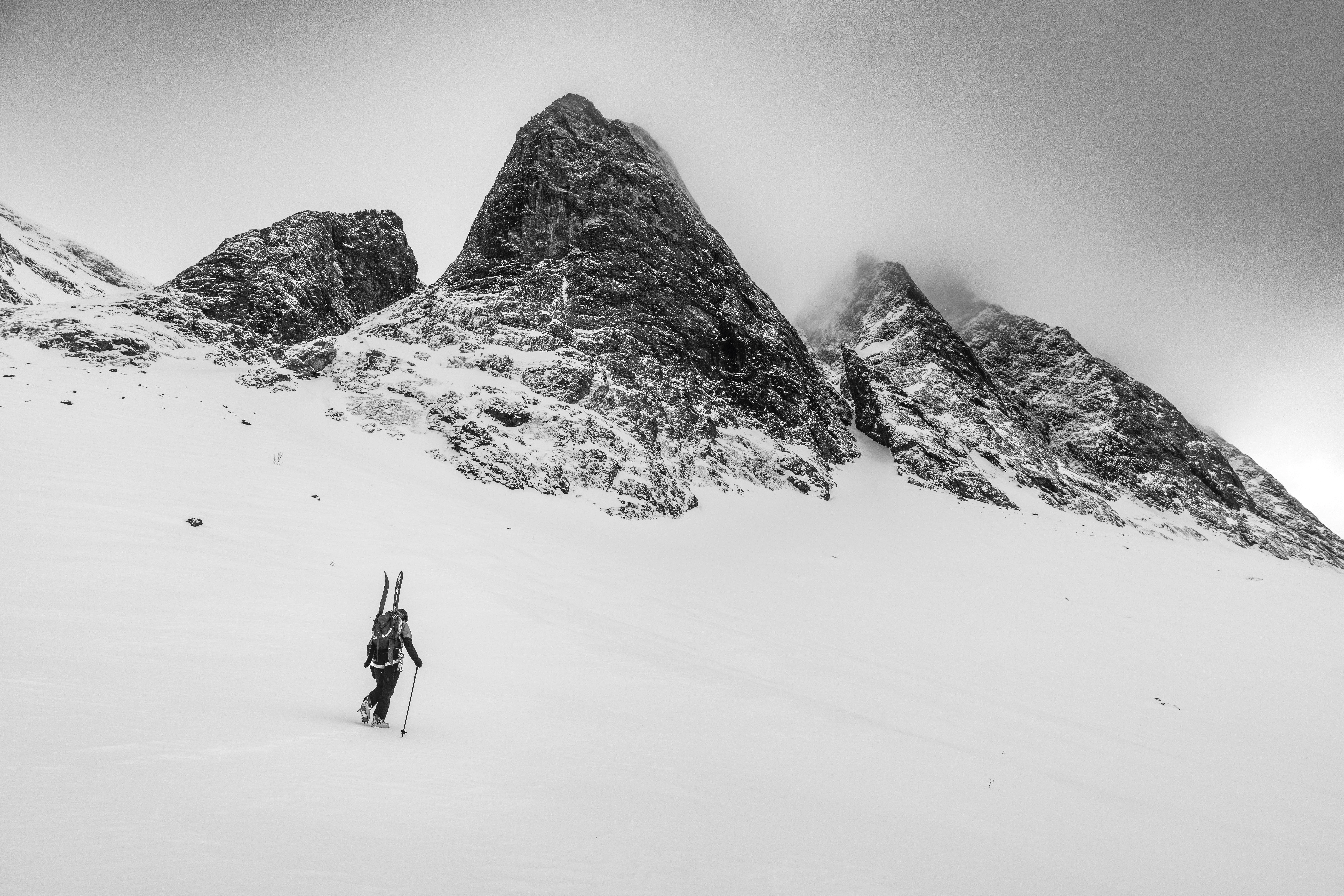 Vegard Aasen: Å fotografere ein leik med døden | FRIFLYT.NO