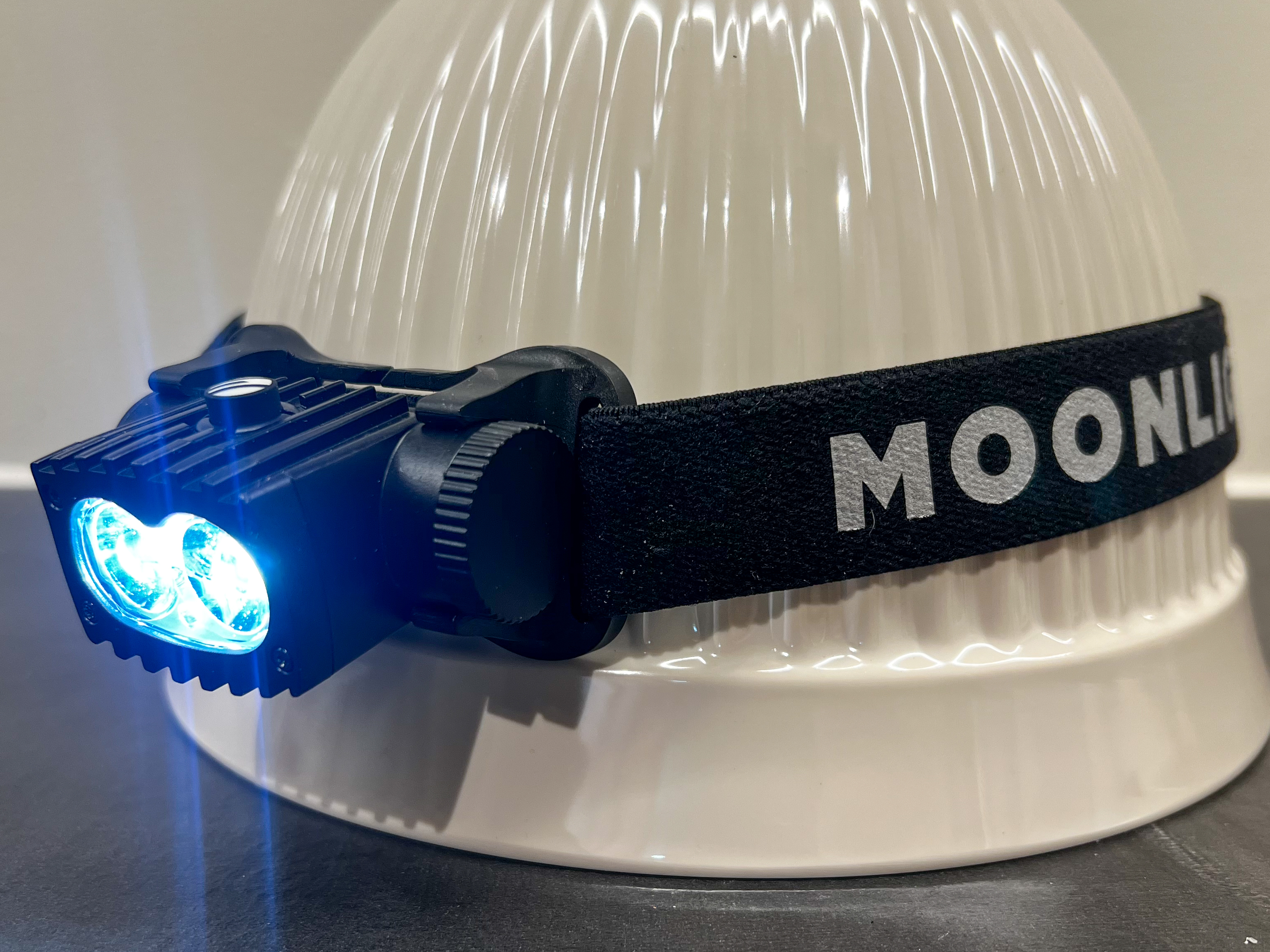 Test av Moonlight Noctia hodelykt - en kompakt og lett hodelykt til ...