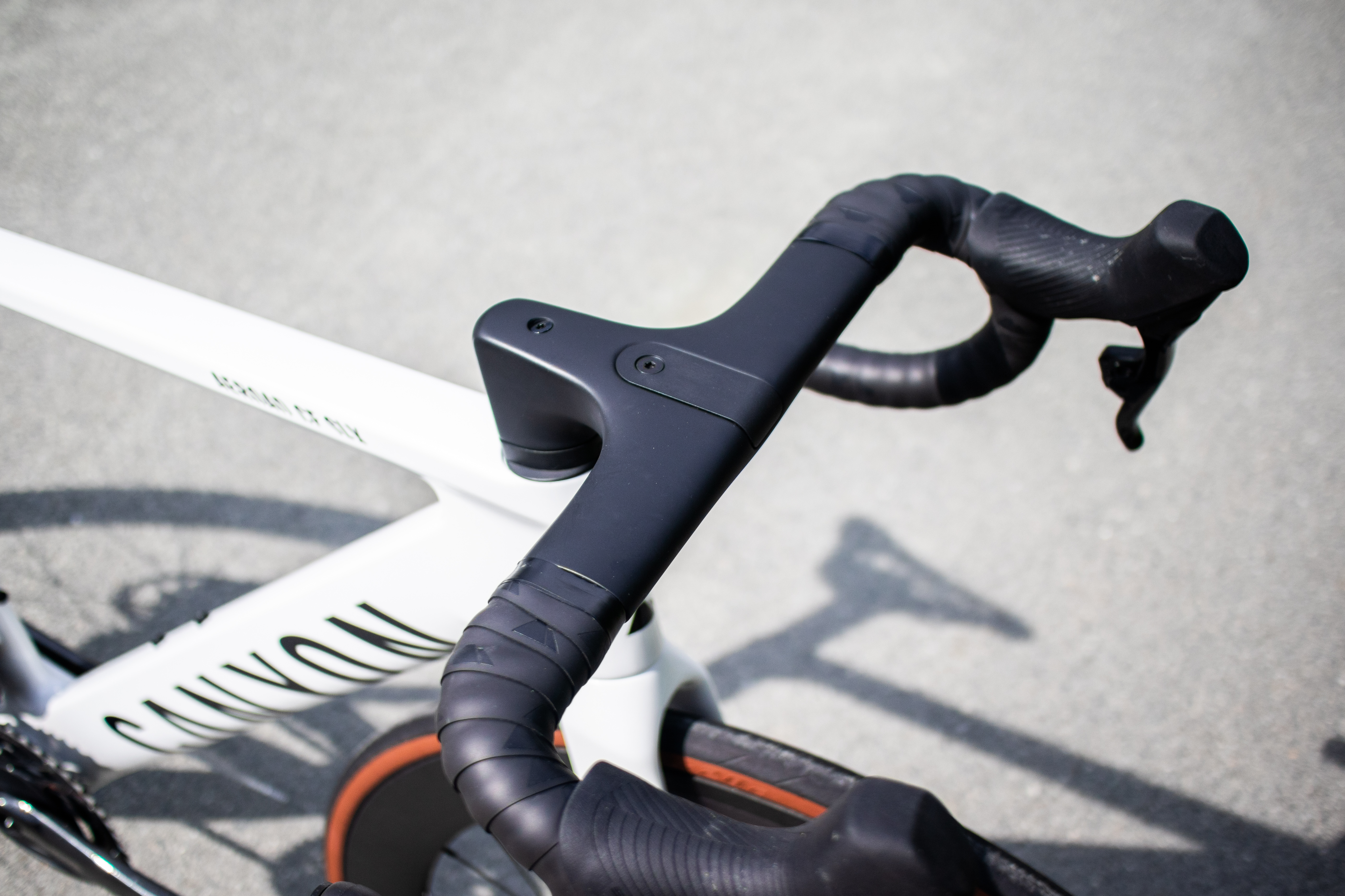 Test av Canyon Aeroad CF SLX 8 | LANDEVEI.NO