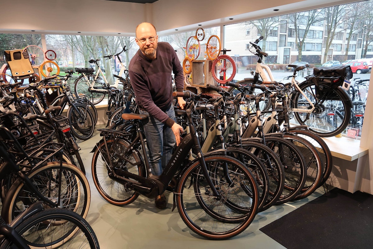 E-bike: dit zijn de 10 meest gestelde vragen aan de fietsenmaker | ID.nl