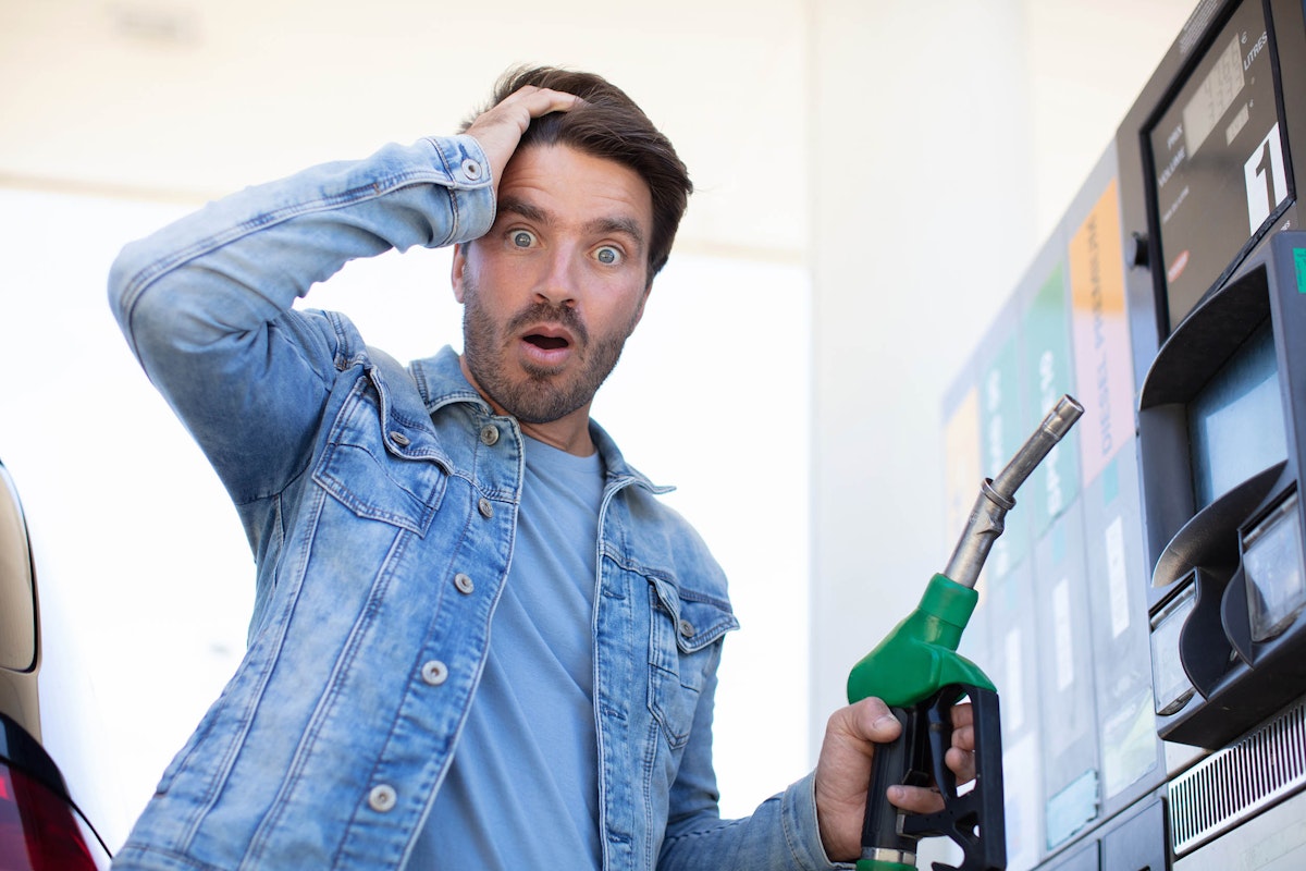 Benzineprijzen stijgen snel: 7 tips om te besparen op je ...
