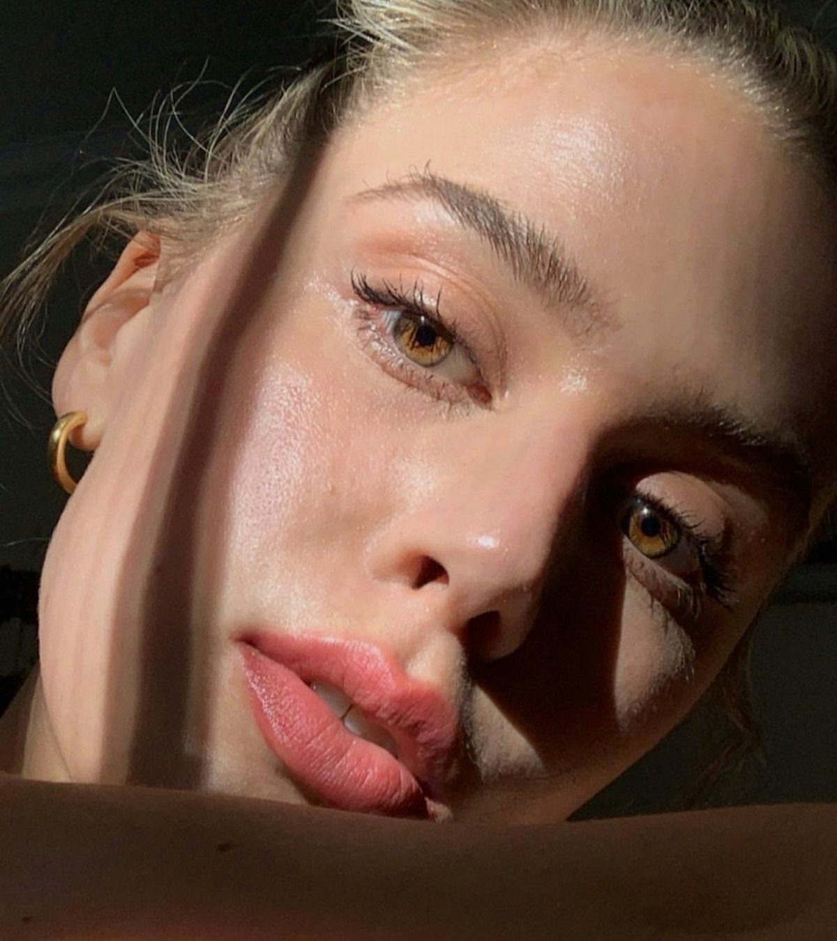 3 techniques pour redéfinir ses pommettes