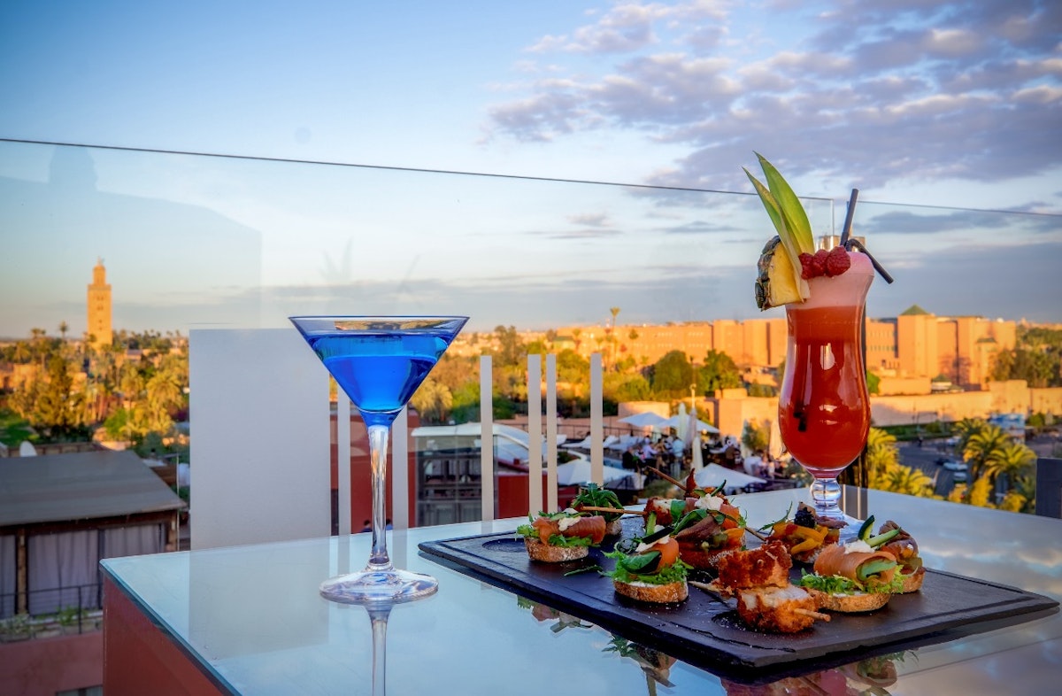 Marrakech : on a trouvé le rooftop parfait pour admirer le coucher du ...