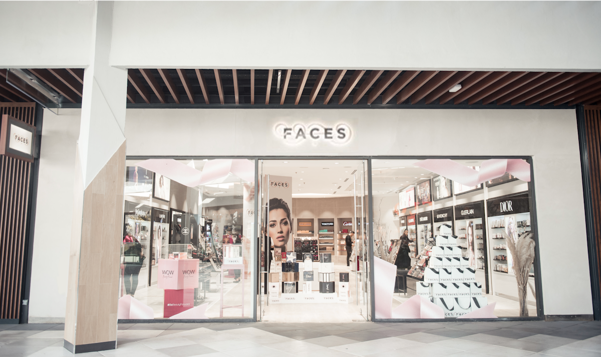 La beauté chez Faces, une expérience immersive…