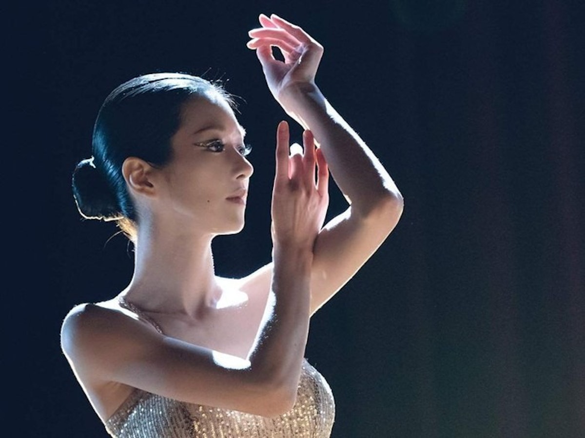 Thời trang trong Eve - Nổi bật cảm xúc hay sàn diễn quá lố?