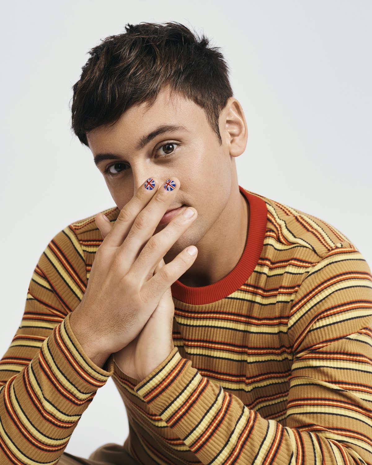 Tom Daley: "Khi tôi còn nhỏ, việc đàn ông trang điểm là điều không tưởng"