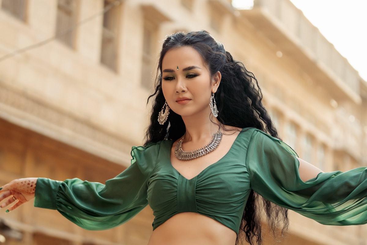 Ca sĩ Võ Hạ Trâm: "Nếu 16 năm trước chọn dòng nhạc thị trường, có lẽ Trâm đã bỏ nghề"