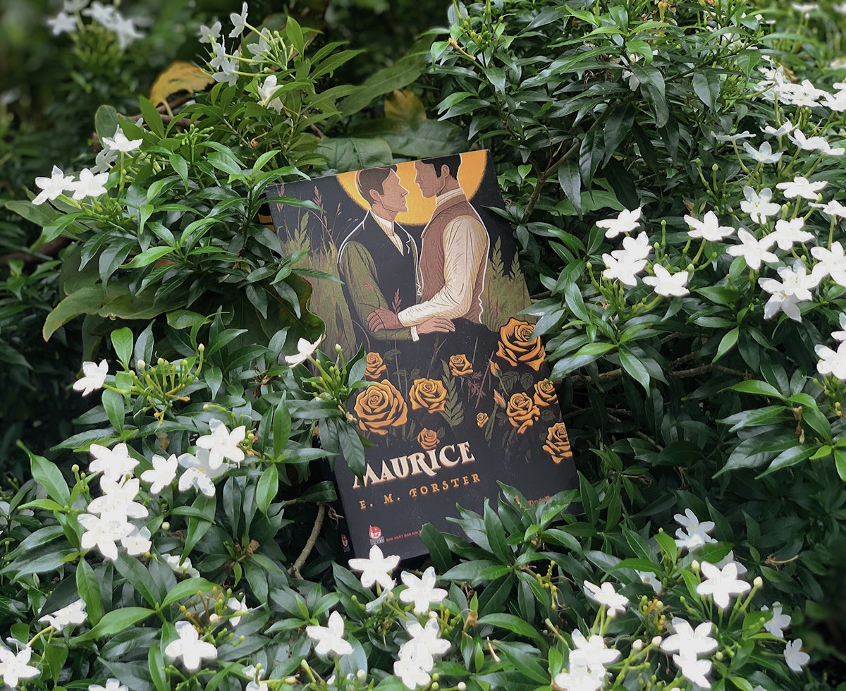 L'OFFICIEL Book Club: “Maurice” cùng góc nhìn vượt thời đại về những ...