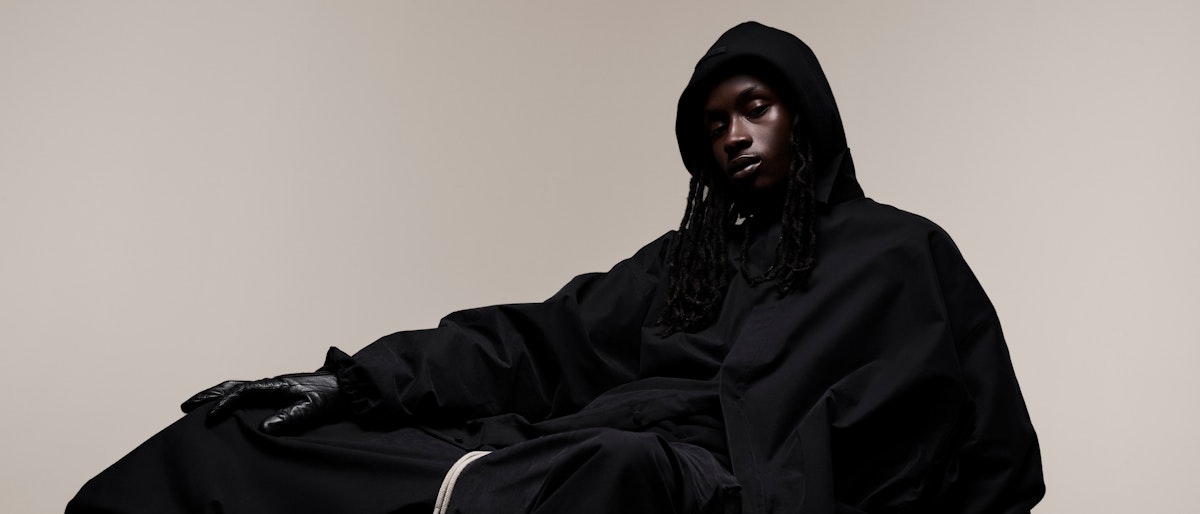 Fear of God ESSENTIALS FW23: The Black Collection phân phối độc quyền ...