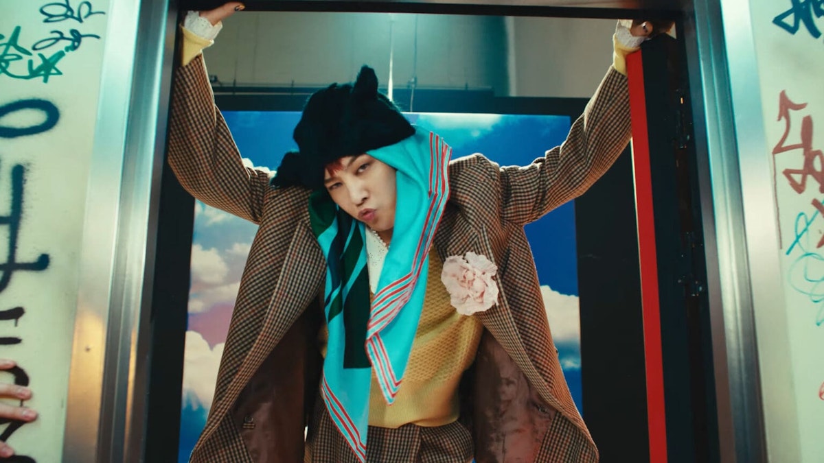 Tính “khan hiếm" trong MV tái xuất “Power" của biểu tượng âm nhạc G-Dragon