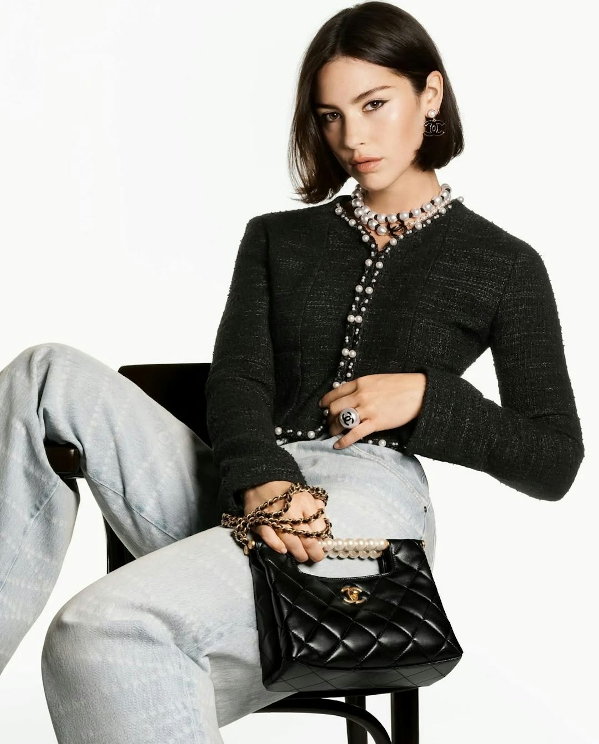 Khám phá chiến dịch mới nhất của CHANEL cùng Gracie Abrams