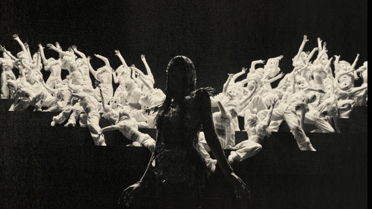 Jennie "đánh úp" ra MV mới, local brand Việt tiếp tục được gọi tên