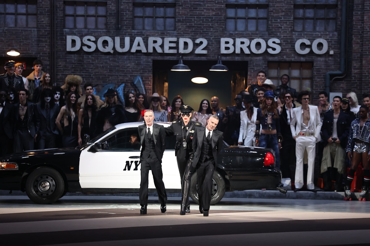 Dsquared2 FW25 RTW: Kỷ niệm 30 năm thành lập cùng Obsessed2 và vô kể ...