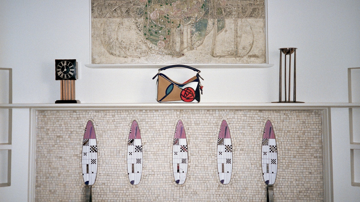 LOEWE Puzzle 10: Một thập kỷ của sáng tạo, vẻ tinh nghịch và tay nghề ...