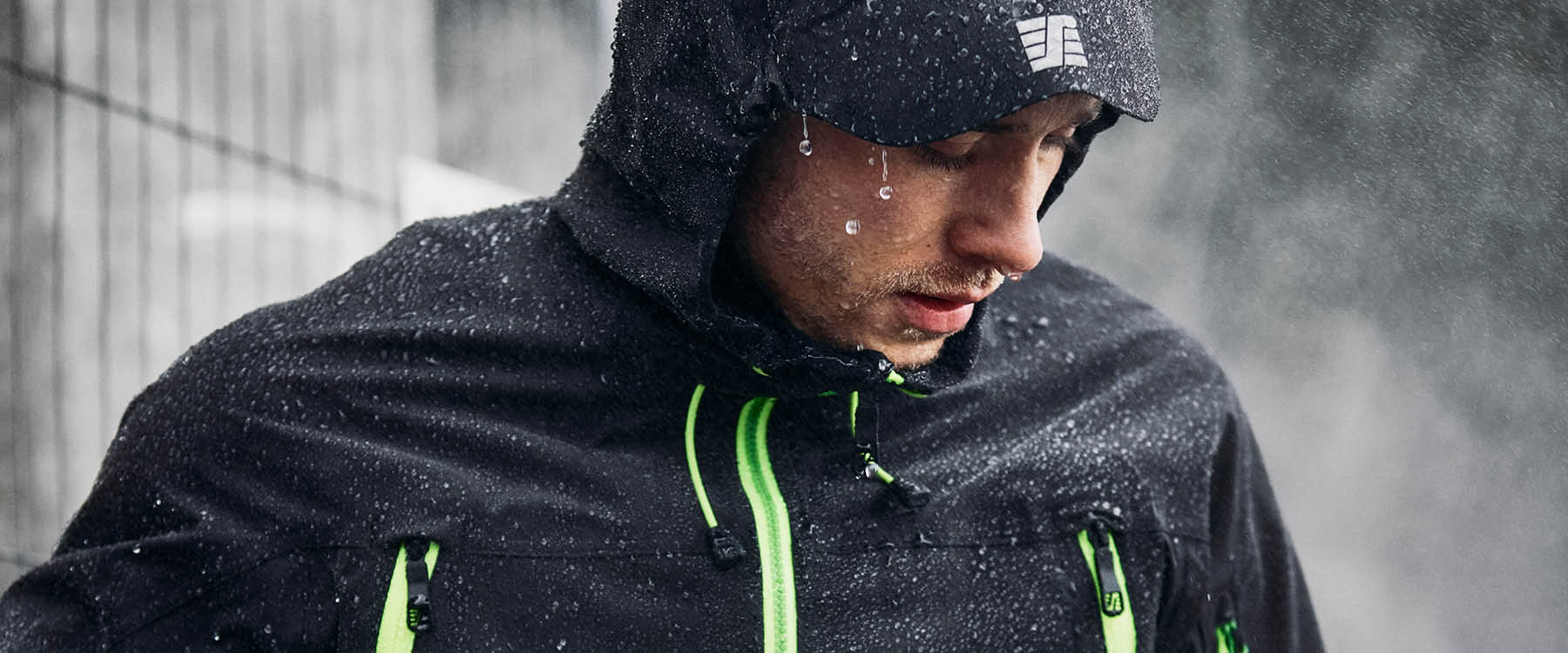 Waterproof shell jackets for craftsmen | Snickers Workwear