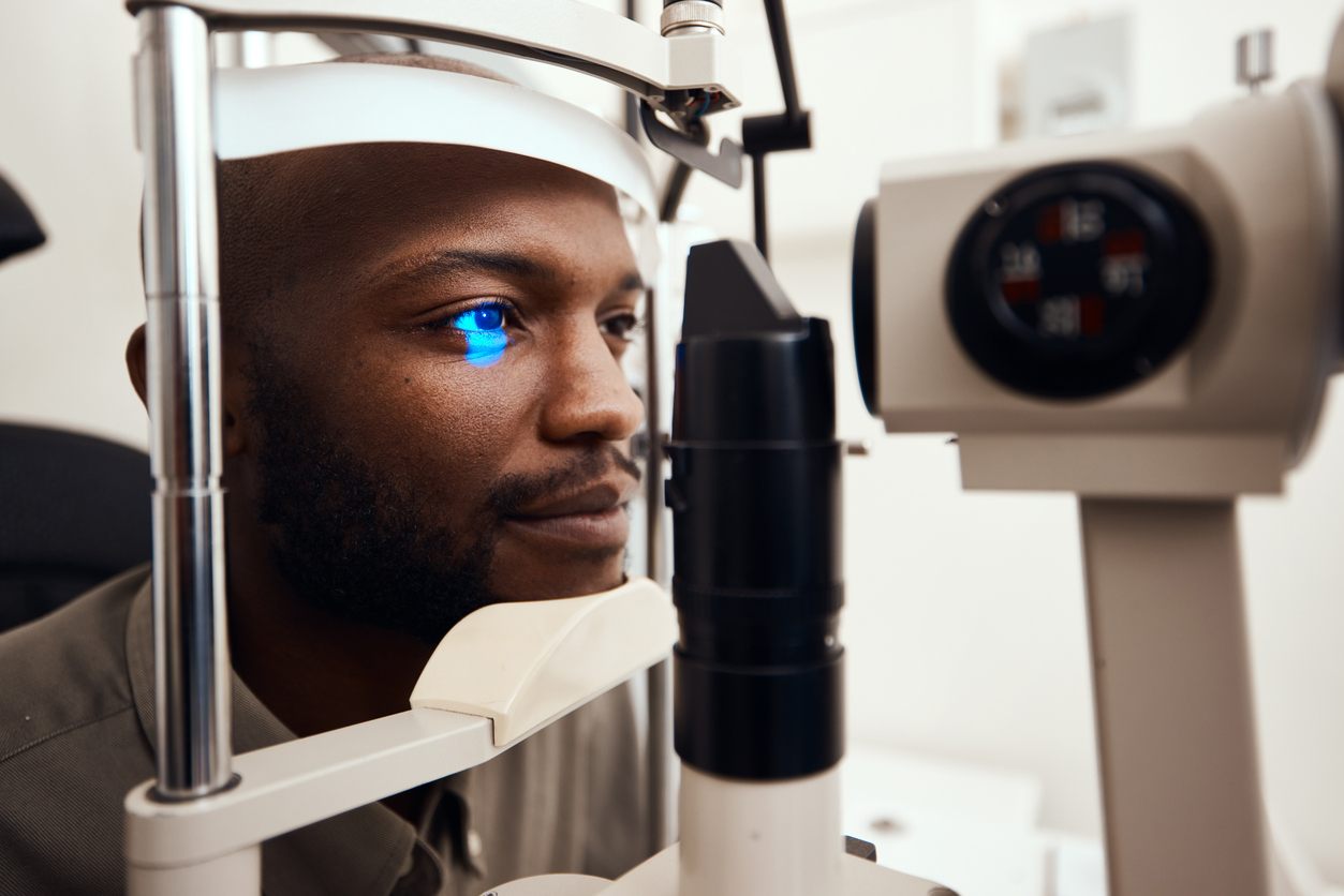 What Does an Ophthalmologist Do? A Guide to Eye Health Specialists ...