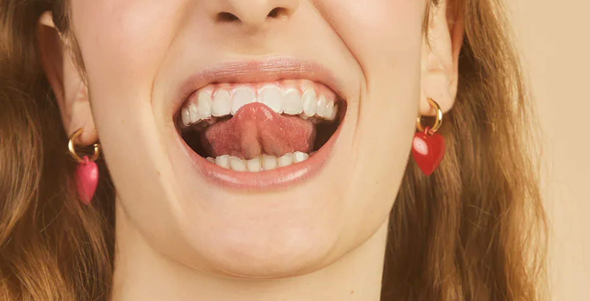 Tudo sobre raspagem de língua: benefícios e como fazer - SouSmile Tudo sobre raspagem de língua: benefícios e como fazer - SouSmile