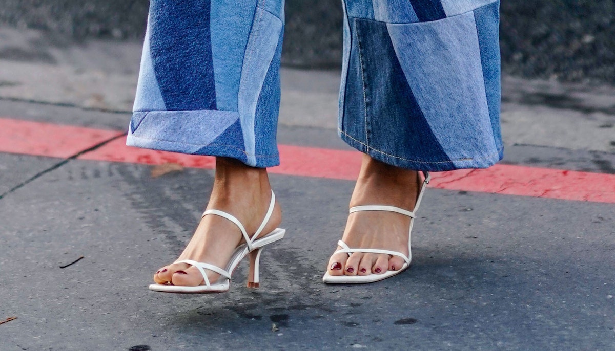10 white sandals with small stiletto heels in the trend