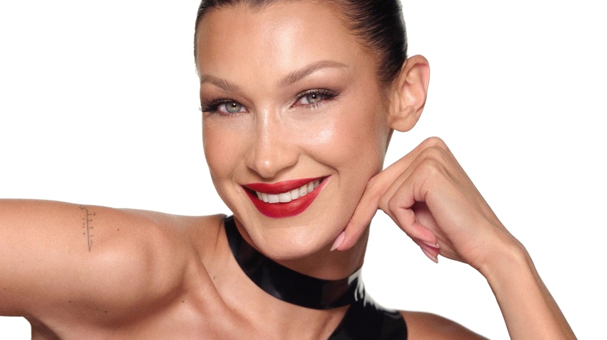 Bella Hadid Stars in Charlotte Tilbury's New Airbrush Flawless Lip Blur ...