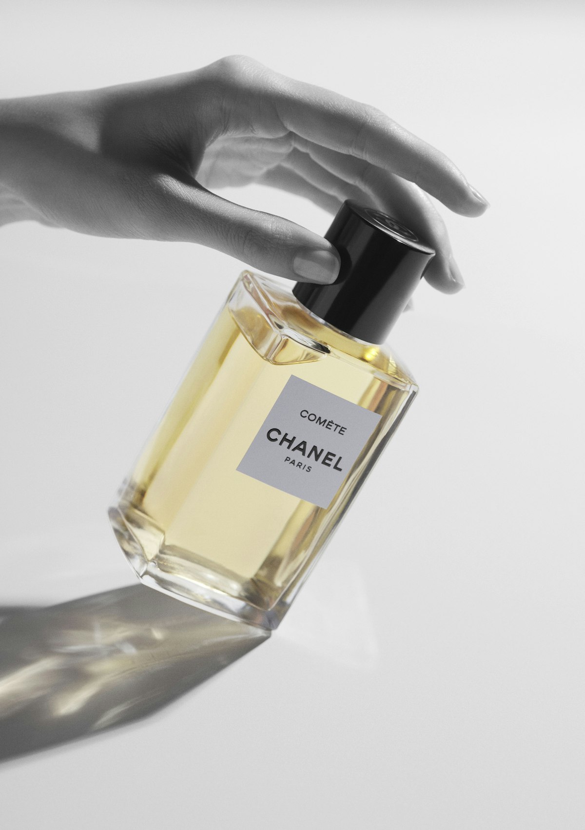 LES EXCLUSIFS DE CHANEL welcome a 19th olfactory vision: COMÈTE