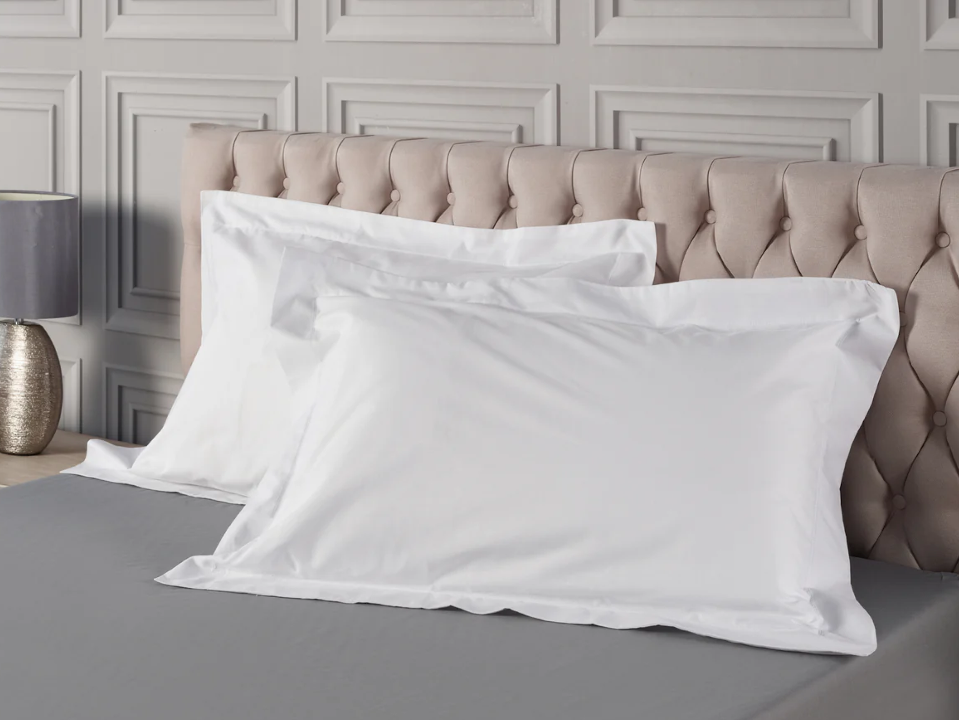 Difference between housewife and Oxford pillowcases