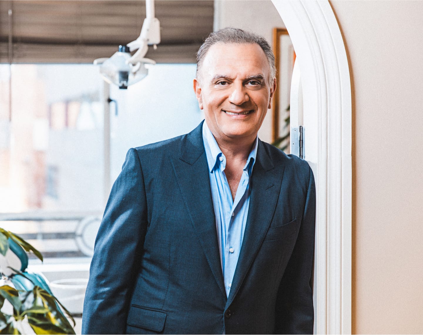 Best Cosmetic Dentist Beverly Hills, CA | Dr. Kourosh Maddahi, DDS
