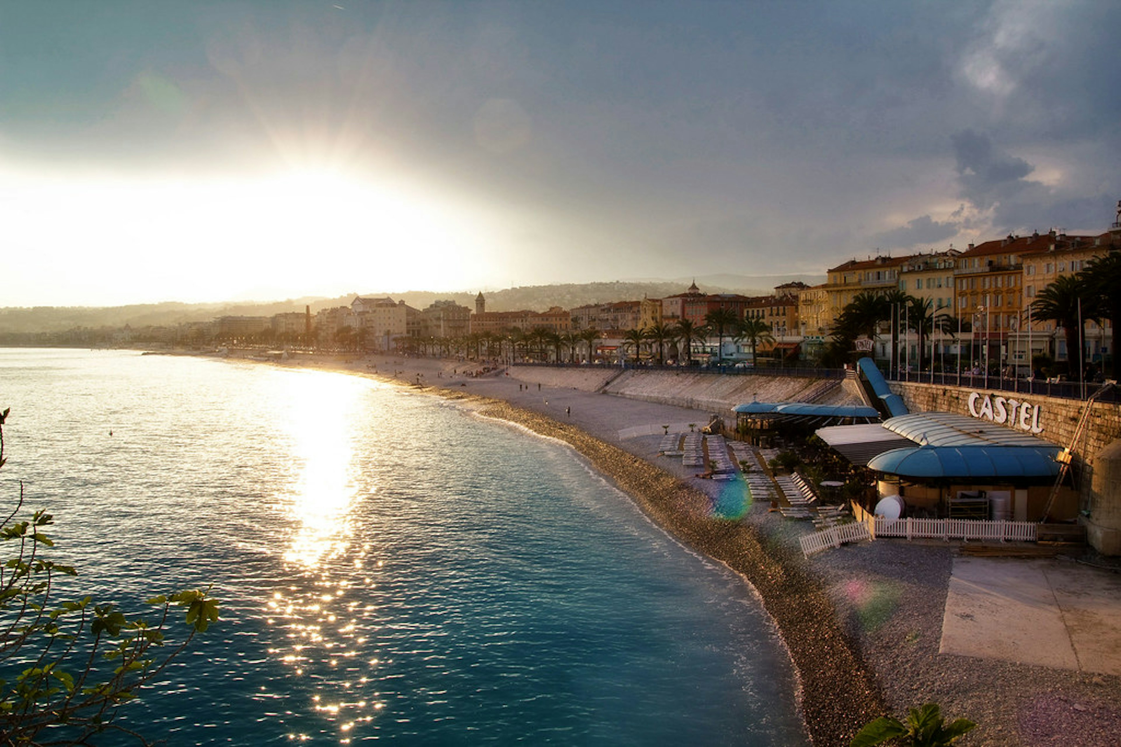 Your perfect trip from Greece to Nice is waiting for you