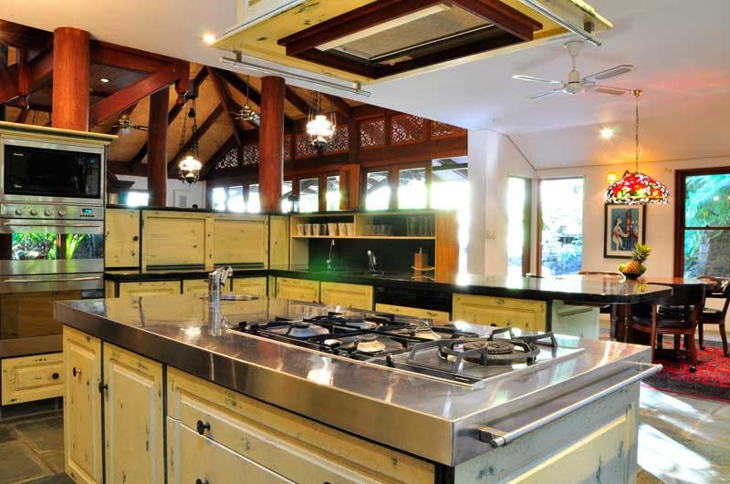 Grand Buree | 3 Bedroom Luxury villa accommodation Byron Bay