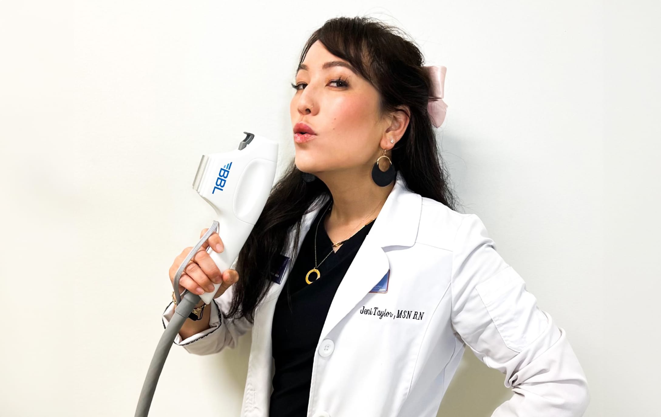 Sciton mJOULE™ in Newport Beach | BBL® HERO™️ and MOXI™ | Dr. Lee