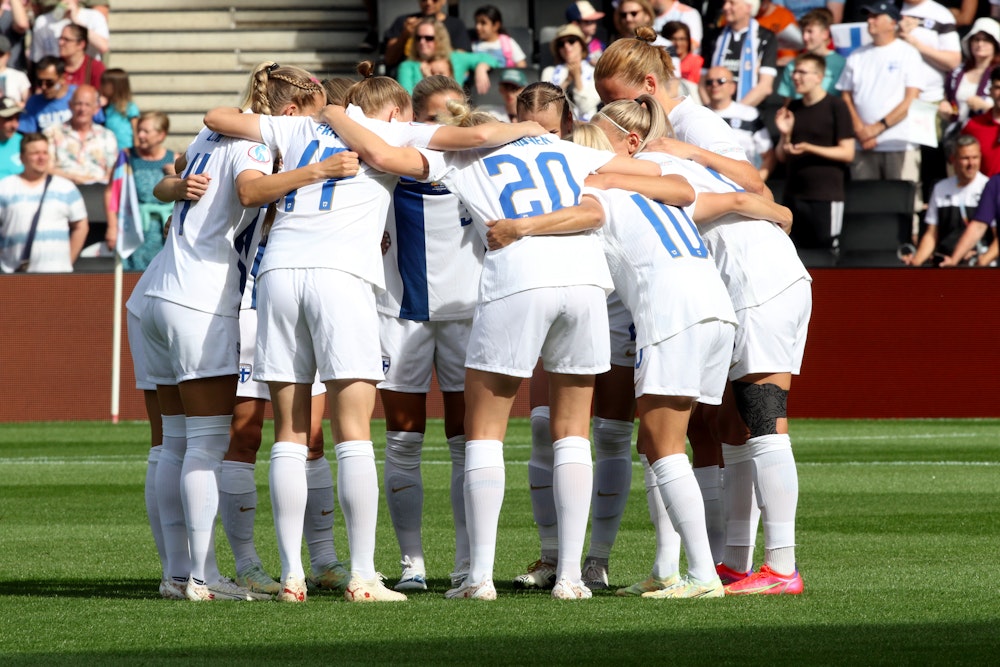 Helmarit nimetty MM-karsintaan - Palloliitto.fi