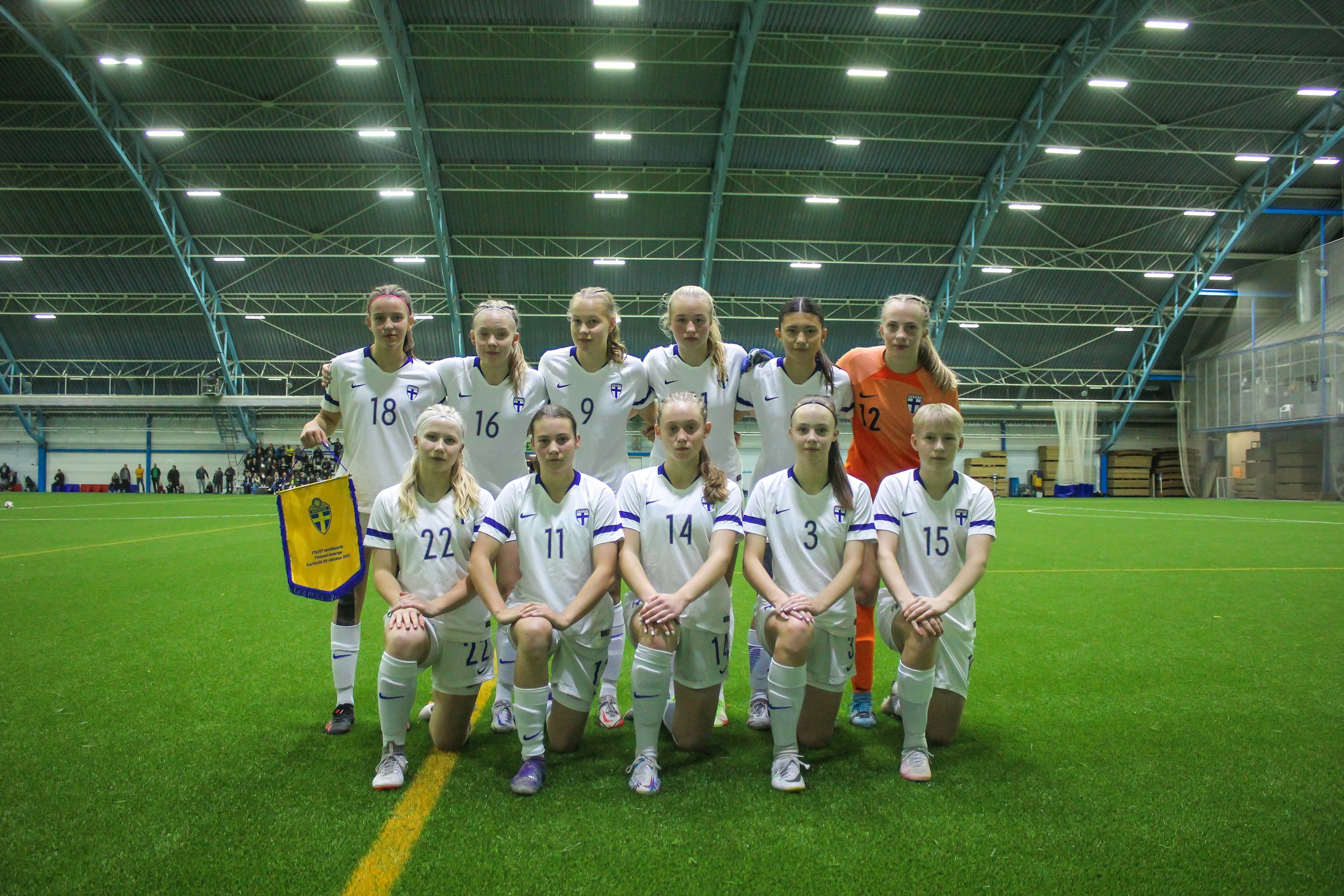 U16-tytöt hienoon voittoon Ruotsista - Palloliitto.fi