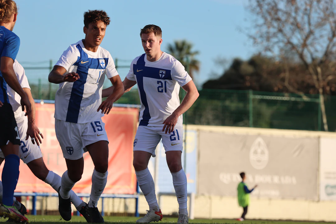 Huuhkajien Algarven leiri päättyi tappioon - Palloliitto.fi