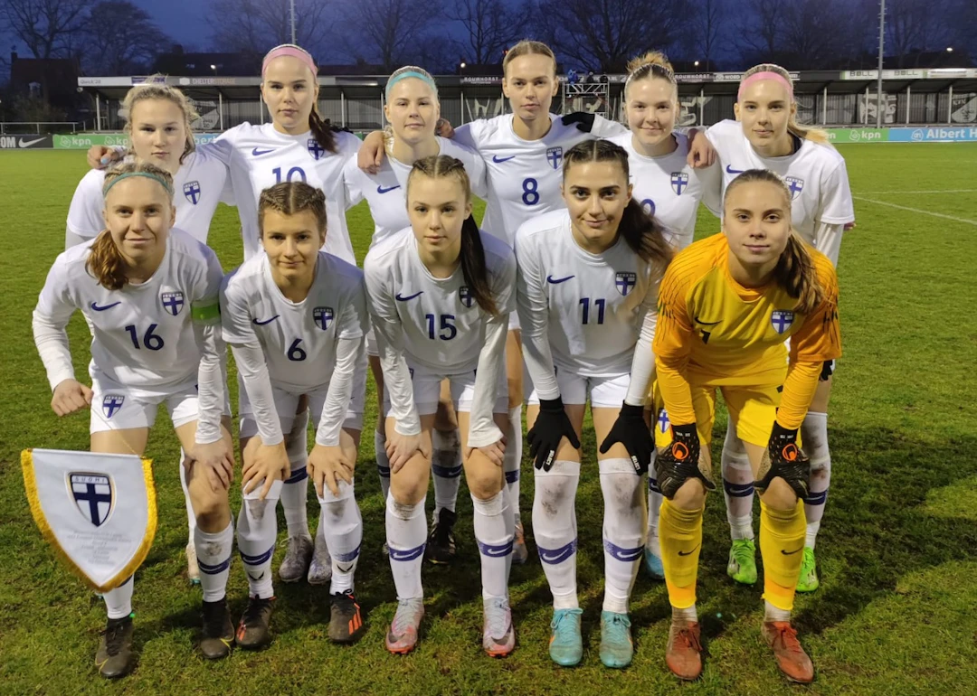U17-tytöt kärsi niukan tappion Hollannille - Palloliitto.fi